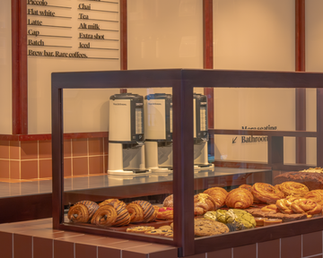 Cafe & Coffee Shop in Bishopsgate | Near Liverpool Street | WatchHouse